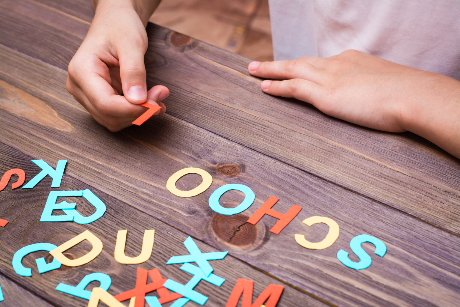 Phonics vs. Whole Language Learning: Understanding the Difference ...